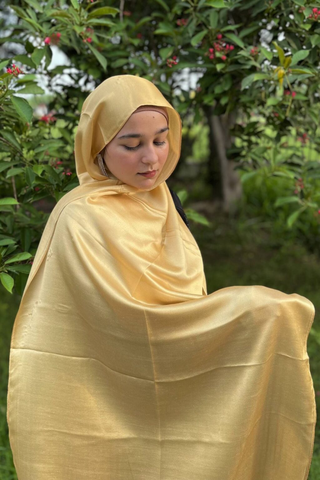 Gold Glitter Cotton Hijab | That Adorbs Hijab